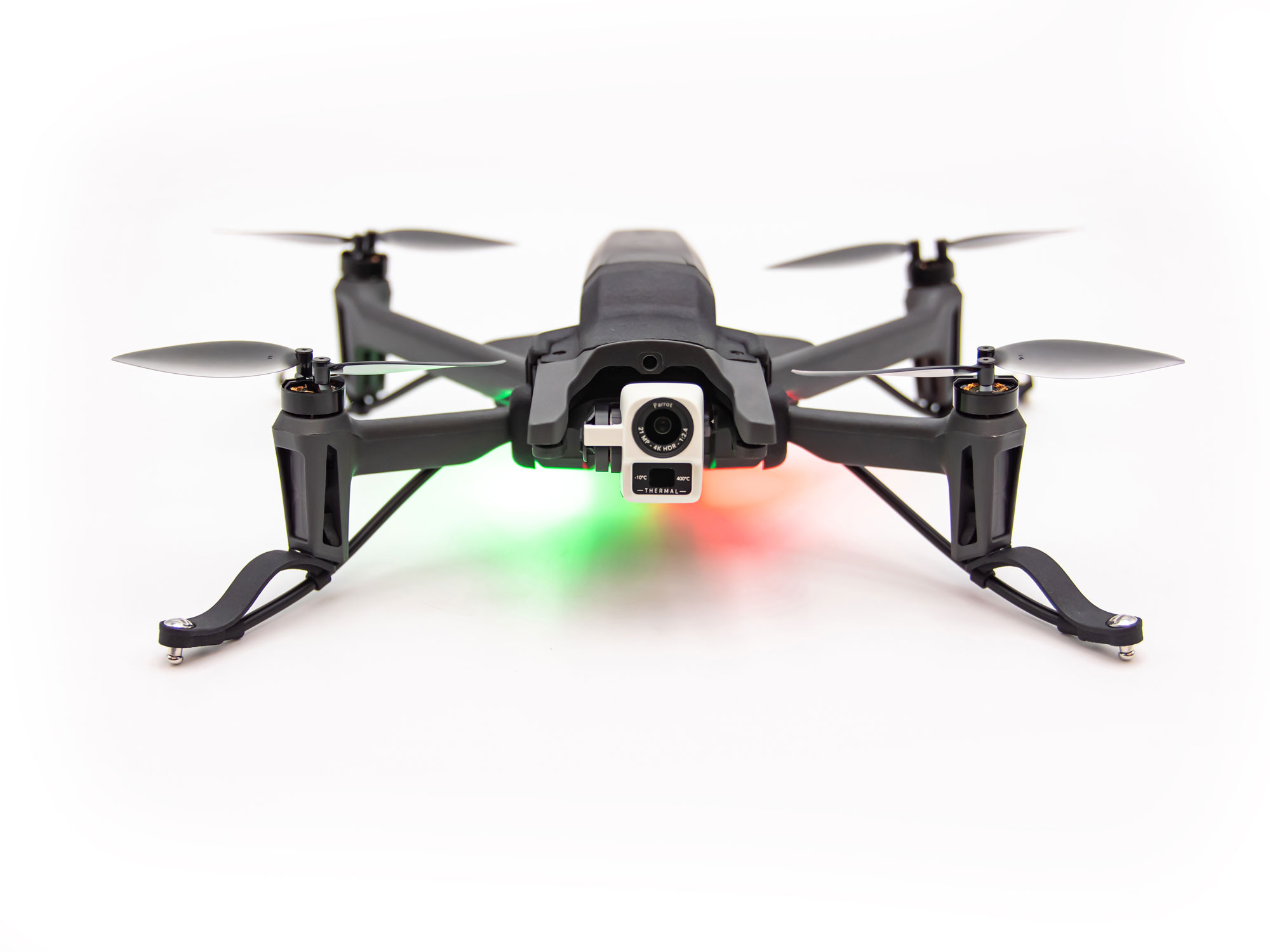 Une solution de drone de surveillance outdoor 100% autonome Une solution de drone de surveillance outdoor 100% autonome